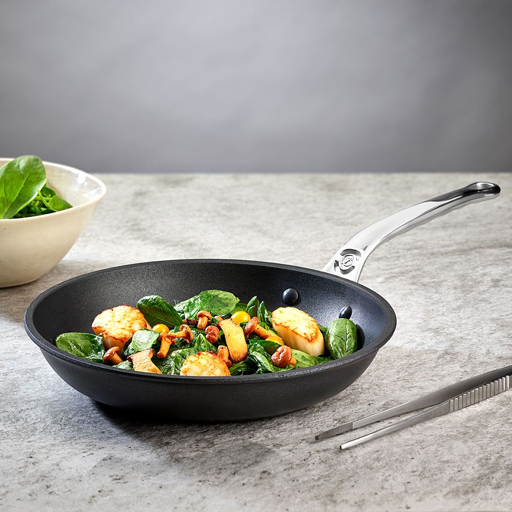 de Buyer - Non-Stick round Pan - CHOC EXTREME